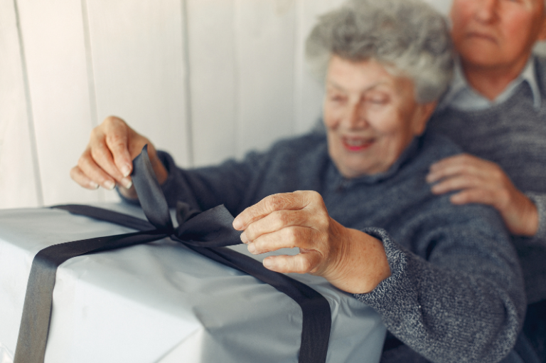 5 Unique Gifts to Get Seniors with Alzheimer’s This Christmas